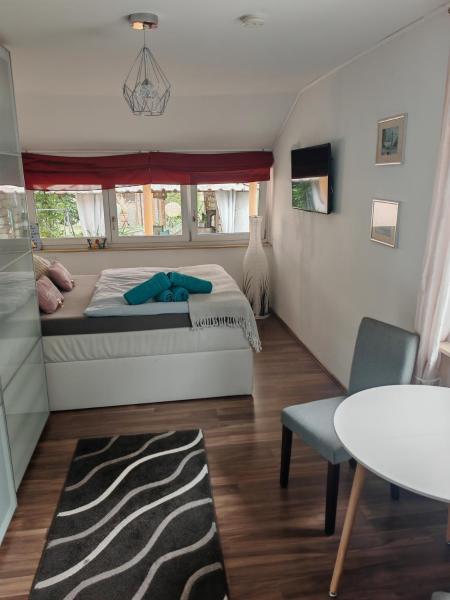 Privates Zimmer Mit Eigenem Bad In Hochdorf-assenheim - Deidesheim