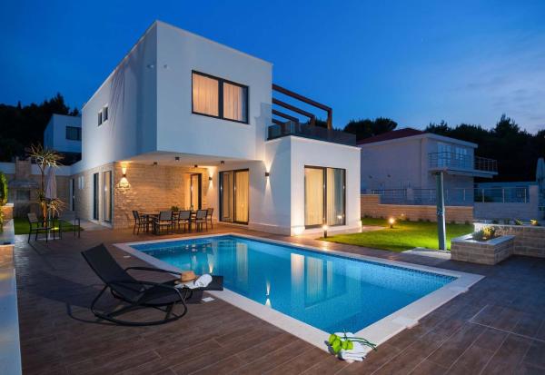 Seaview Ciovo Villa Villa Trogir Deluxe Dva 6 Beautiful Bedrooms - Okrug Gornji