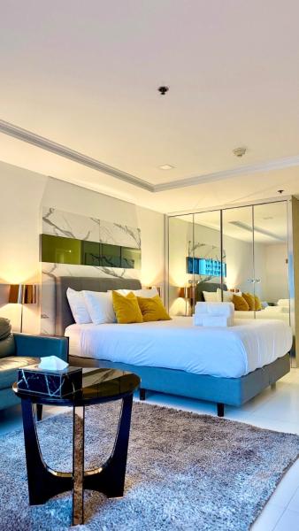Sukhumvit13 Luxury Suite - Bangkok