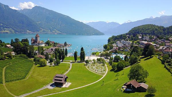 Berg & Berg Apartments - Spiez Self-check-in - Zwitserland