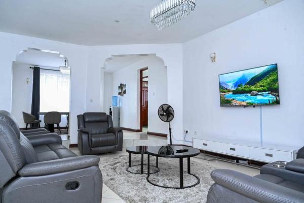 Sofitel Executive 3 Bedrooms All Rooms Ensuite Own Compound - Kisumu