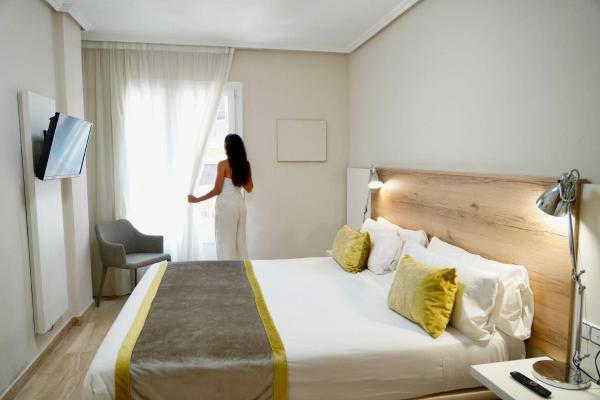 Aparthotel Los Girasoles - Zaragoza