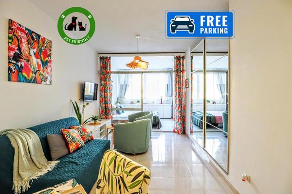 Tropical Holiday Apartment - Parking, Wifi, Ac - Torremolinos