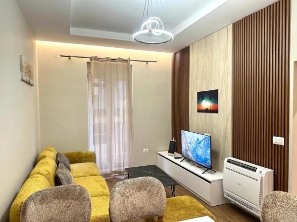 Cozy Apartament Tirana Bllok - Tirana
