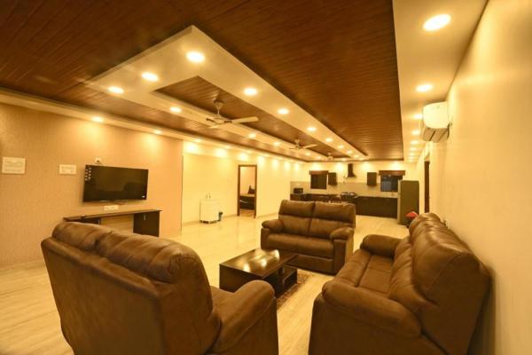 Villa Nirvanapool4bhkpatiolawnacparty Villa - Hyderabad