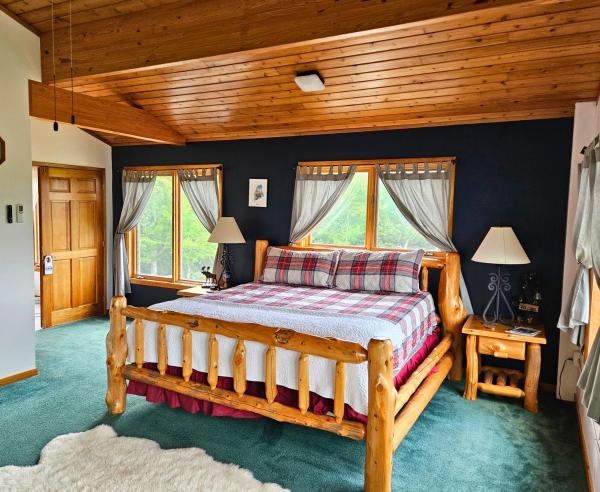 Bear Mountain Lodge. 560 Acre Wooded Estate. - St. Andrews