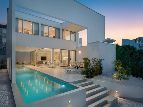 Spectacular Trogir Villa 4 Bedrooms Villa Trogir Sunrise Breath-taking Sea Views Heated Swimming Pool - Seget Vranjica