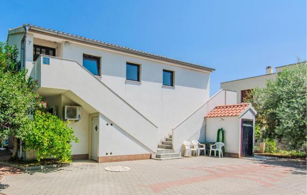 Cozy Apartment In Nin With Wifi - Zaton