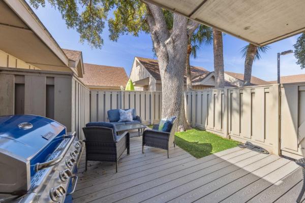 Condo For 6 With Resort Amenities & Walk To Beach - Hilton Head Island, SC
