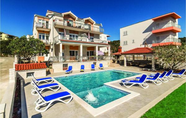 1 Bedroom Amazing Apartment In Poljica - Seget Vranjica