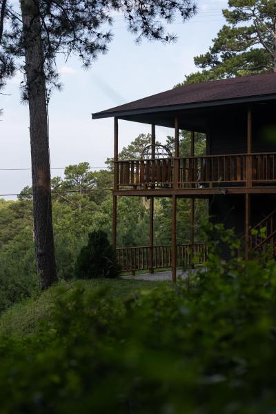 The Woodsman Lodge - Eureka Springs, AR