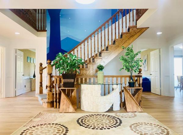 Amazing Unique House In Richmond Hill - Richmond Hill