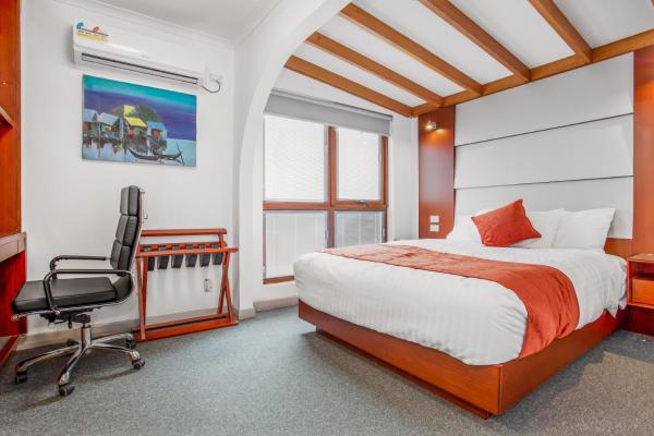 Oakleigh House - Burnie