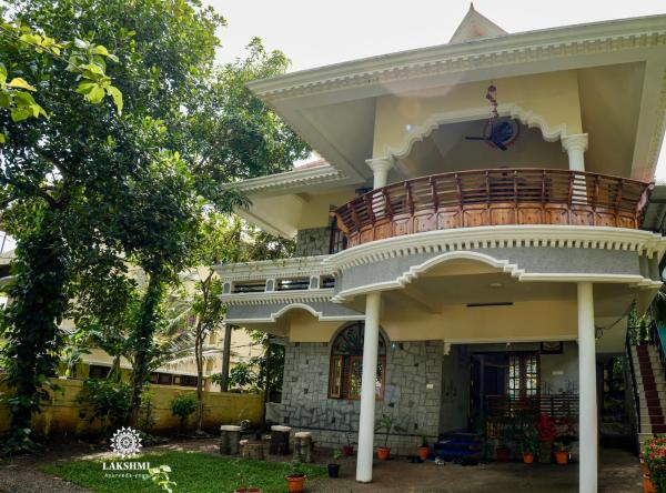 Lakshmi Ayurveda-yoga Retreat Kovalam - Kovalam