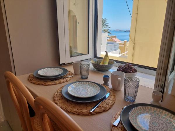 Vaporia Stone House Seaview - Эрмуполис