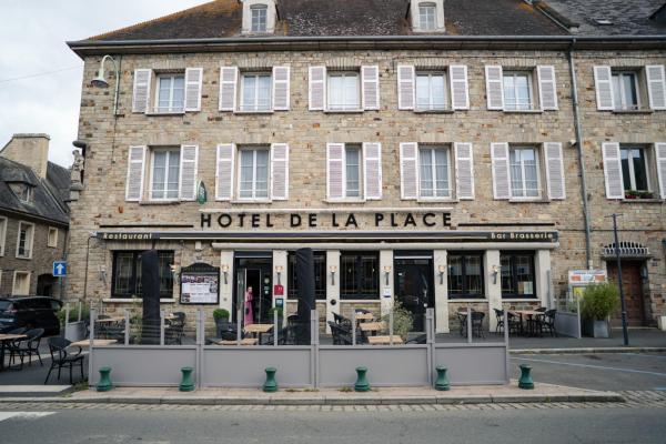 Logis -Hotel & Restaurant De La Place - Calvados