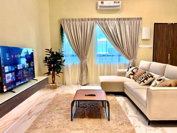 Warm & Cozy Home - Chemor