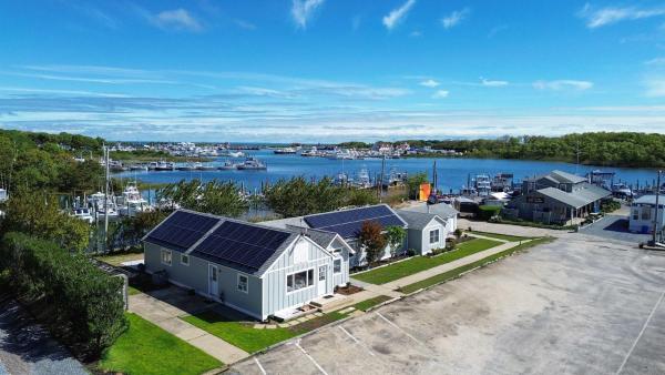 Dockside 2br On The Marina - Free Parking Unit C - モントーク, NY