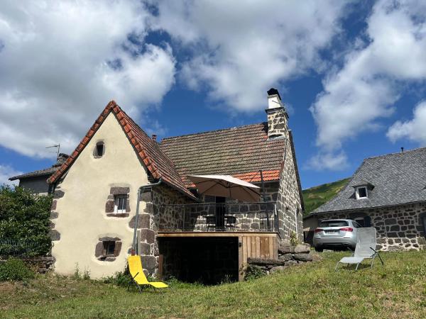 La Maison Des Petites Choses, La Tiny House Du Puy Mary-cantal - Vic-sur-Cère