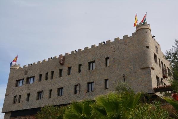 Hotel Rural Restaurante Los Rosales - Almadén