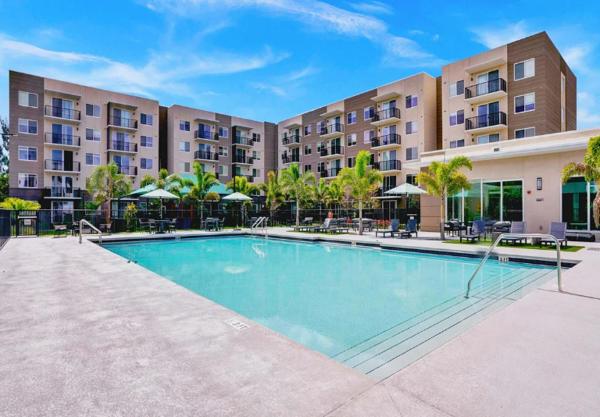 Tr North Miami Luxury 2 Bedroom Apartment - Sunny Isles Beach, FL