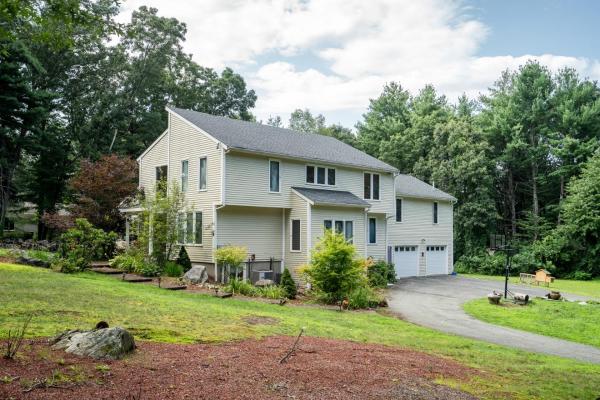 Pet-friendly 4br Fireplace Patio Bbq - Concord, MA
