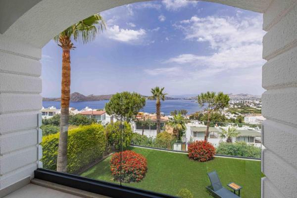 Stunning Villa With Private Pool And Luxuriest Views - Gümüşlük