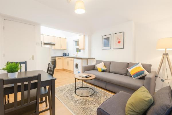 Space For Groups, 10 Mins From Centre With Parking! - Cardiff