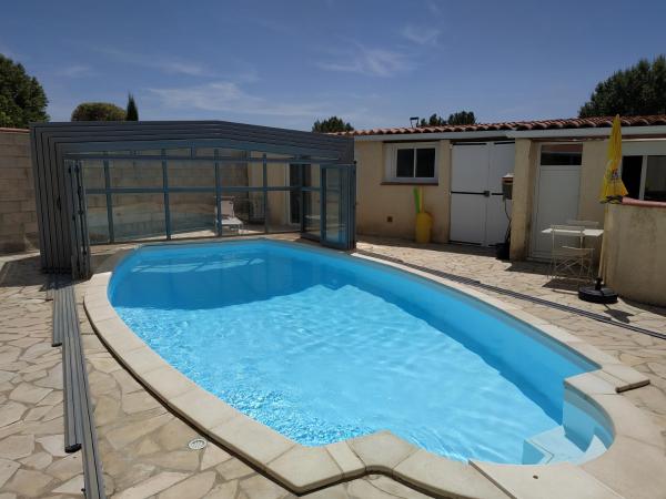 Maison Indépendante Et Piscine - Creuse