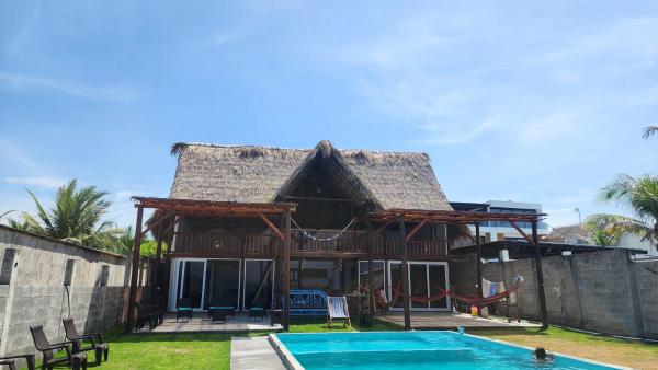Villa, Katina - Monterrico