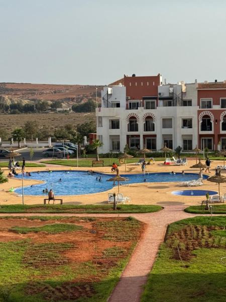 3 Bedroom Apartment With Pool For Family - Saïdia