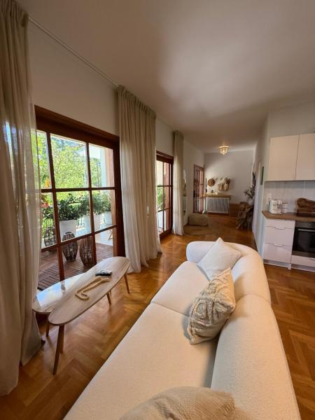 Quiet Luxury Studio Next To Airport - Пеания