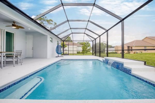 Lomb Ct - Fort Pierce, FL