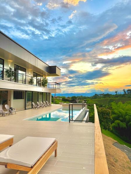 Casa Rio - Luxury Above The River - Pereira, Colombia