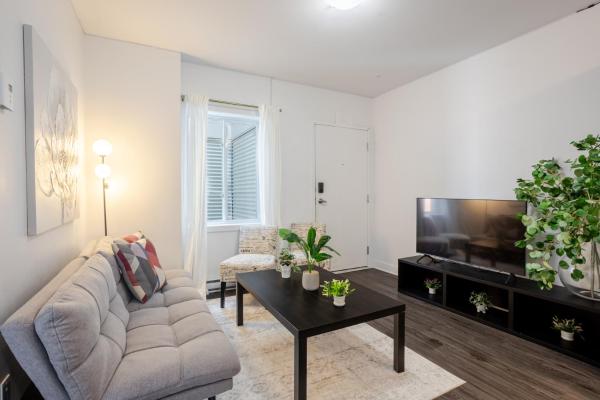 Luxurious 4 Br Suite In Griffintown - Montreal