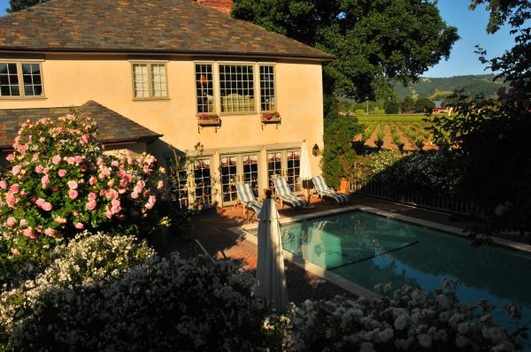 Vineyard Country Inn - Yountville, CA