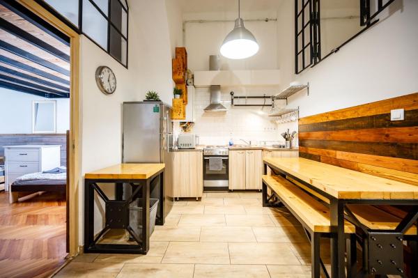 Top Location 2 Bedrooms - 2 Bathrooms - Budapest