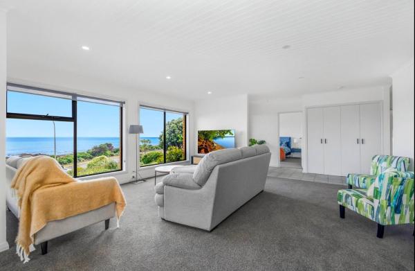 Friesland By The Beach - Tasmania