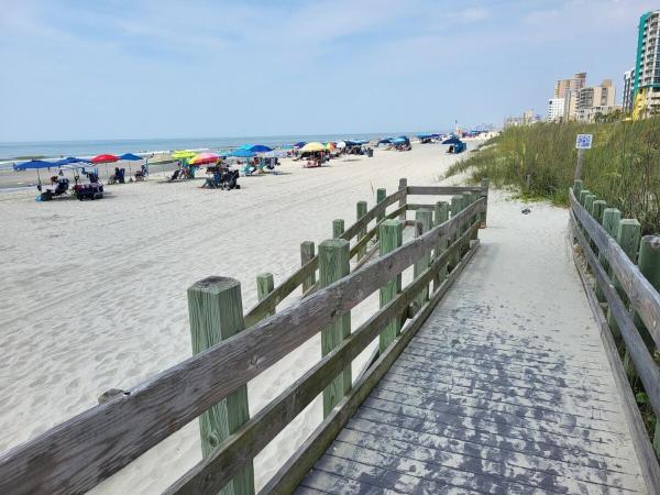 Crescent Vintage Cottage - North Myrtle Beach, SC