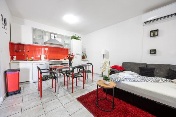 Turina Apartments - Tučepi