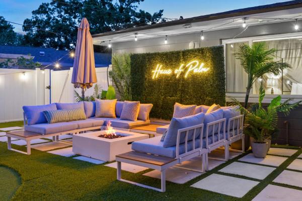 Slashin' Staycation Pool Putt Putt Kids Playground - Indian Shores, FL