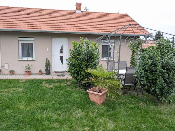 Apartment In Balatonbereny - Balaton 18124 - Vonyarcvashegy