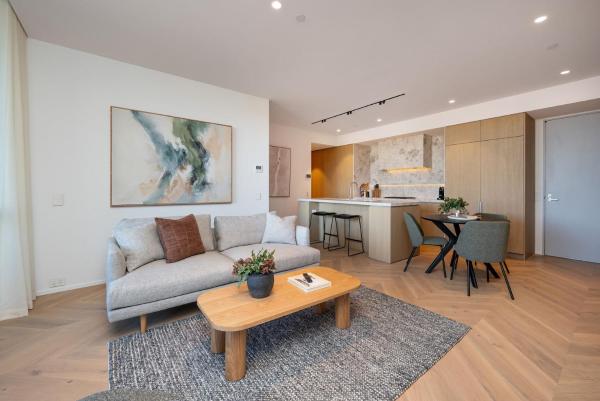 Signature 81 In Brighton - St Kilda