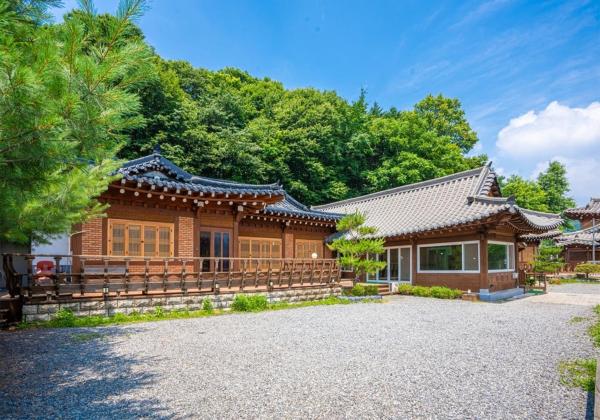 Yongin Yejik Hanok Pension - Daejeon