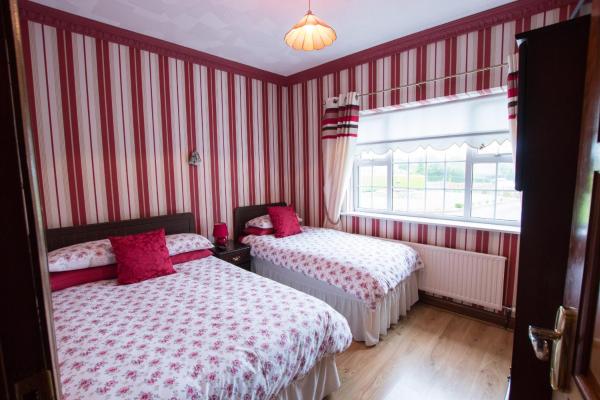 Room 3 - Anglers Rest Carrick - Leitrim Village