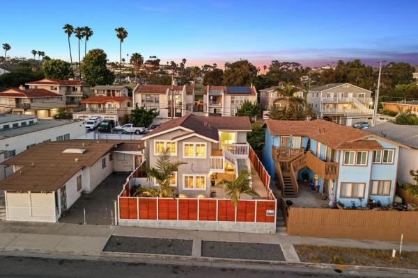 Modern San Clemente Duplex 2 Units W Ocean Views Walk To Trestles Beach - San Clemente, CA