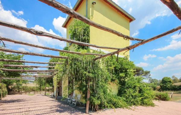 Awesome Home In Roma With Wifi - Rome
