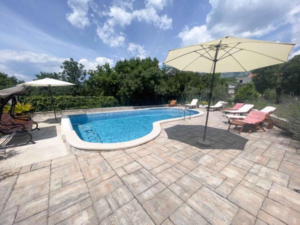 Apartments In Jadranovo 42066 - Njivice