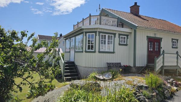 West Coast House 50m From The Harbor In Edshultshall - Orust