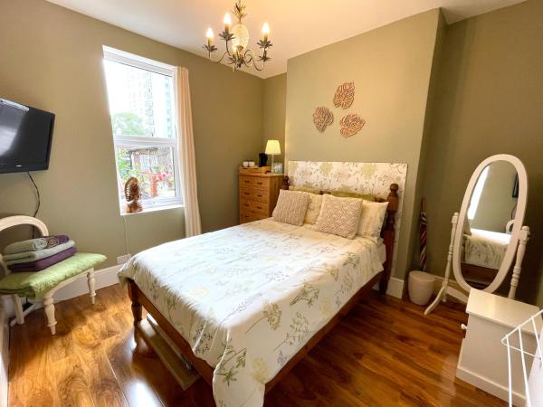 Victorian Rooms By Beach - Deal
